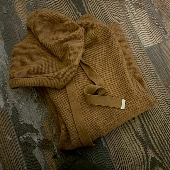 Cyrus | Tops | Camel Brown Hoodie Size M | Poshmark
